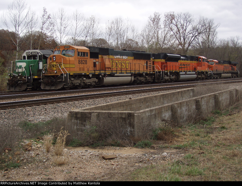 BNSF 8828